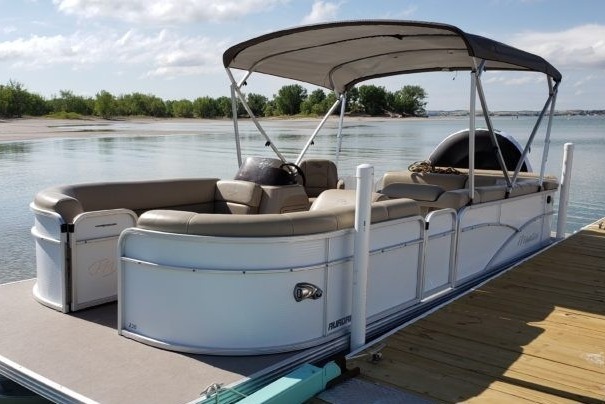 Boat Rental Lake Mcconaughy